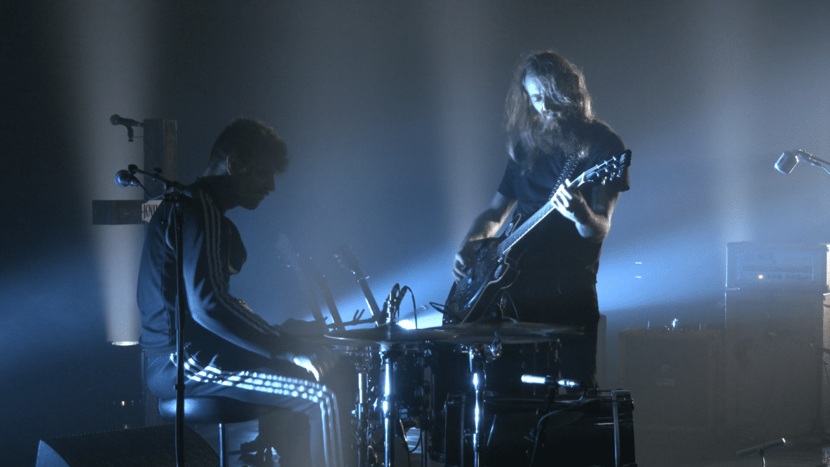 Knuckle Head : un duo de Dark Country en résidence au Gouvy - TV8 ...