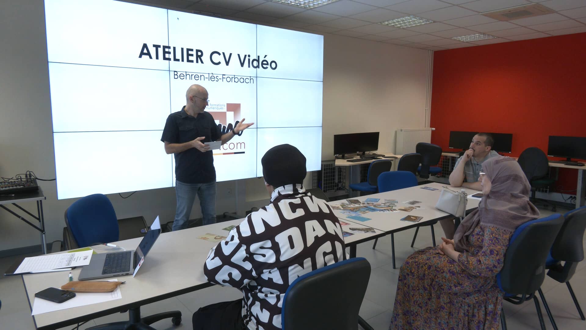 Un atelier sur des CV vidéo - TV8 Moselle-Est