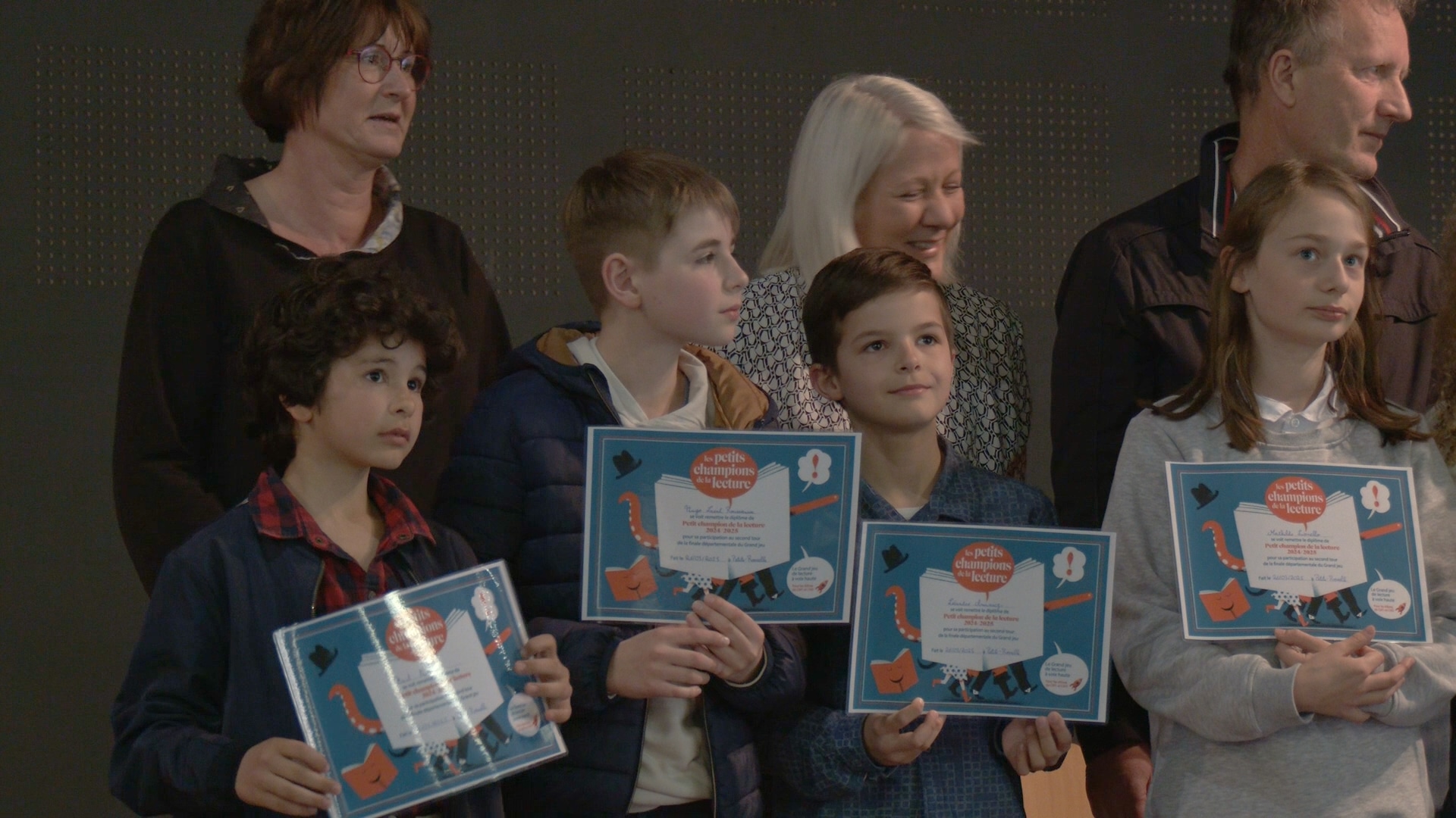 Finale départementale des Petits champions de la lecture : Émile et Mathilde qualifiés - TV8 ...